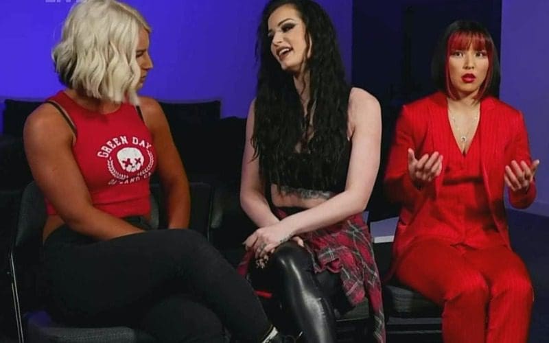 Toni Storm Revealed As Sarayas Mystery Partner During Aew Dynamite