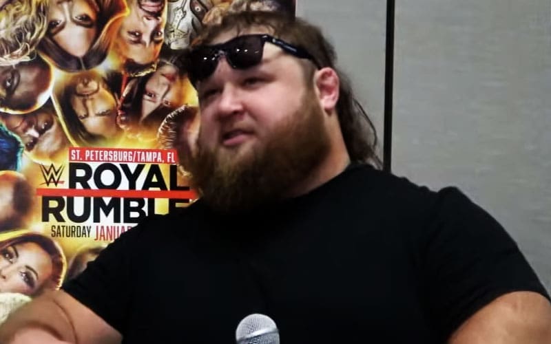 Otis Discloses Duration Under The Ring To Save Mandy Rose At 2020 Wwe Royal Rumble