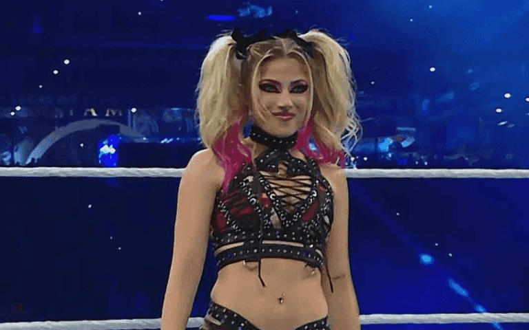 Alexa Bliss Makes Long-Awaited WWE Return During 2025 Women's Royal ...