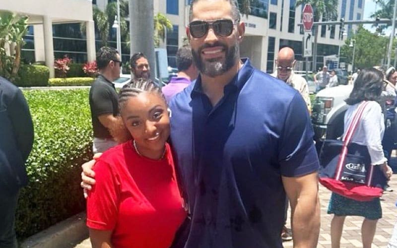 Roman Reigns Goes Casual in First Sighting Since WWE RAW After ...