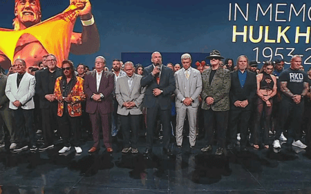 Triple H Leads 10-Bell Salute for Hulk Hogan on July 25 WWE SmackDown