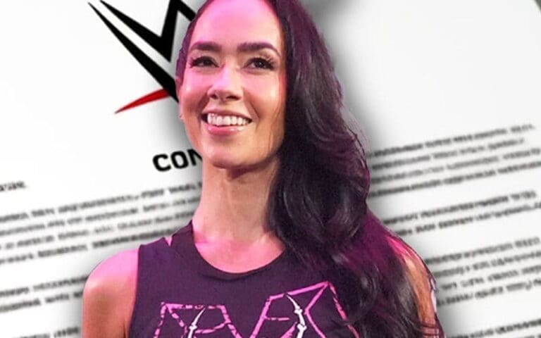 AJ Lee Signs Multi-Year Deal With WWE After SmackDown Return